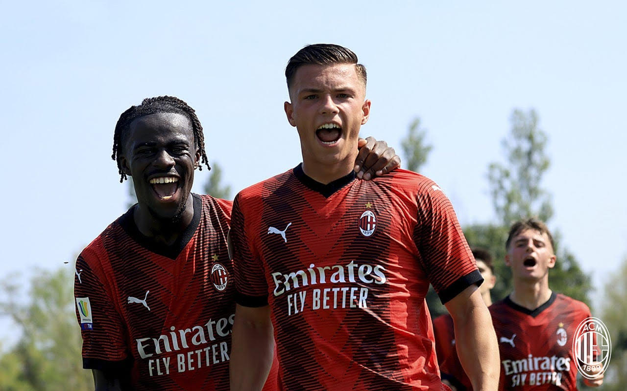 Simić, è arrivata la sua ora: tutto sul giovane difensore del Milan ...